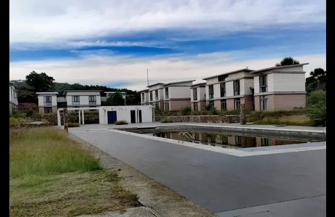 Auditoria deskobre konstrusaun hotel fitun-lima Ambeno hamosu ...